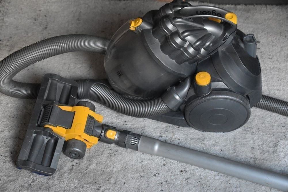 Dyson DC08 Staubsauger | Acheter sur Ricardo