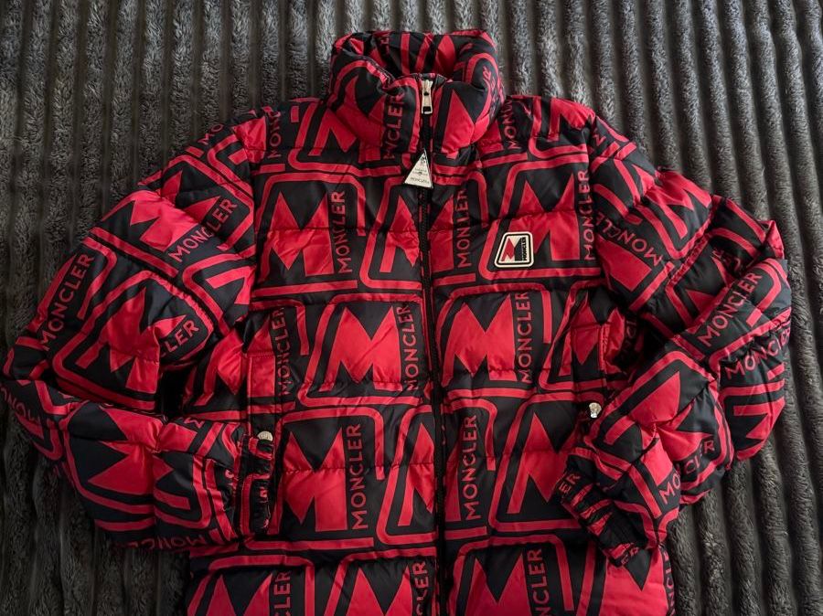 Moncler jacket FRIOLAND (Gebraucht) in St-Sulpice VD für CHF 600 – mit ...