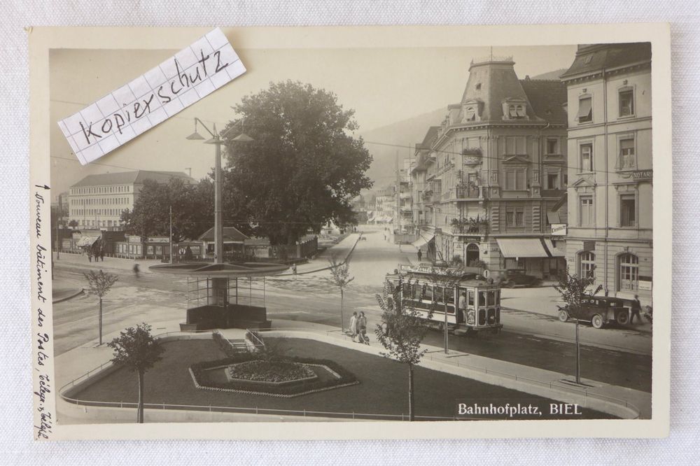 AK BIEL BE, Bahnhofplatz, Tram, Oldtimer, belebt (Gebraucht) in Wallisellen für CHF 33 – mit ...
