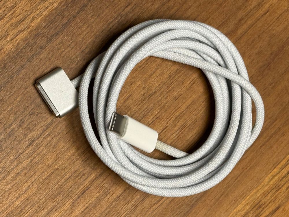 Apple Ladekabel für MacBook mit MagSafe 3 Anschluss, Silber (Gebraucht ...