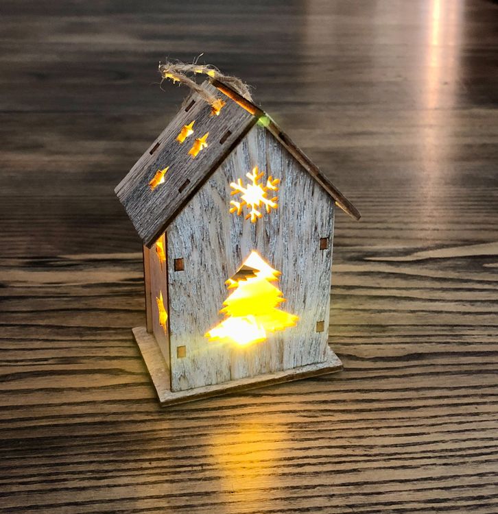 Deko Häuschen mit Licht Holzhaus (Neu und originalverpackt) in Kloten für CHF 10 – mit Lieferung ...