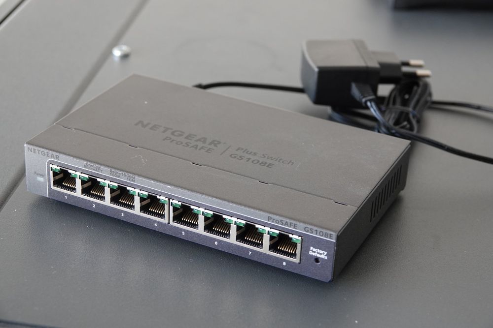 Netgear 8-Port Switch GS108E | Kaufen auf Ricardo