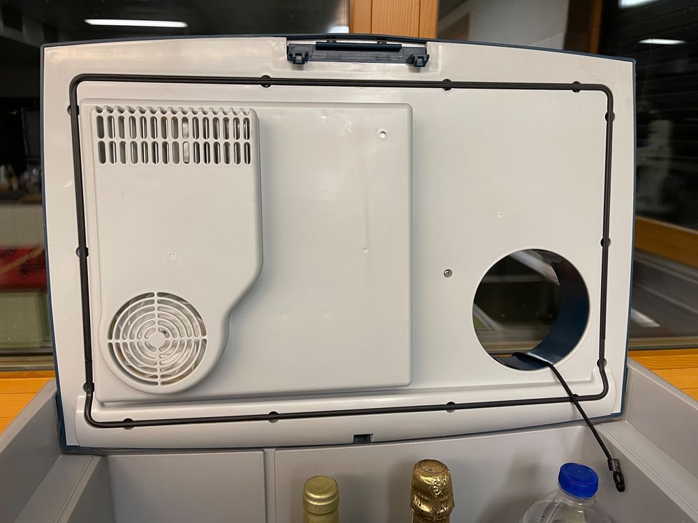 MOBICOOL T35 Kühlbox mit Rollen und Griff (Gebraucht) in Knonau für CHF ...