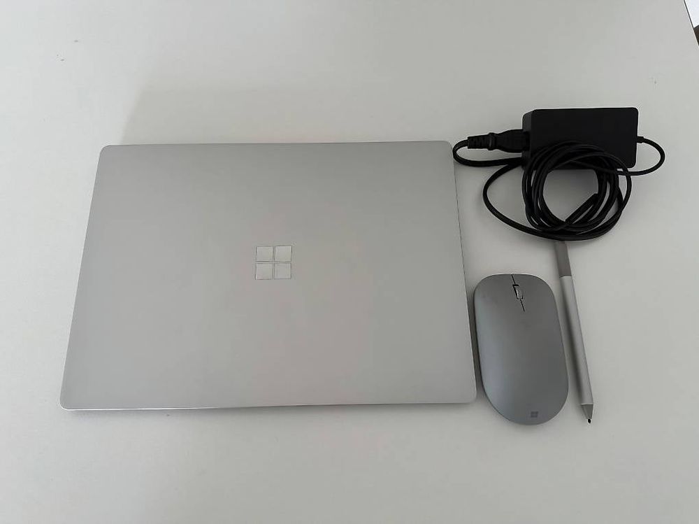 Microsoft Surface Laptop Model 1769 inkl. komplettes Zubehör (Gebraucht ...