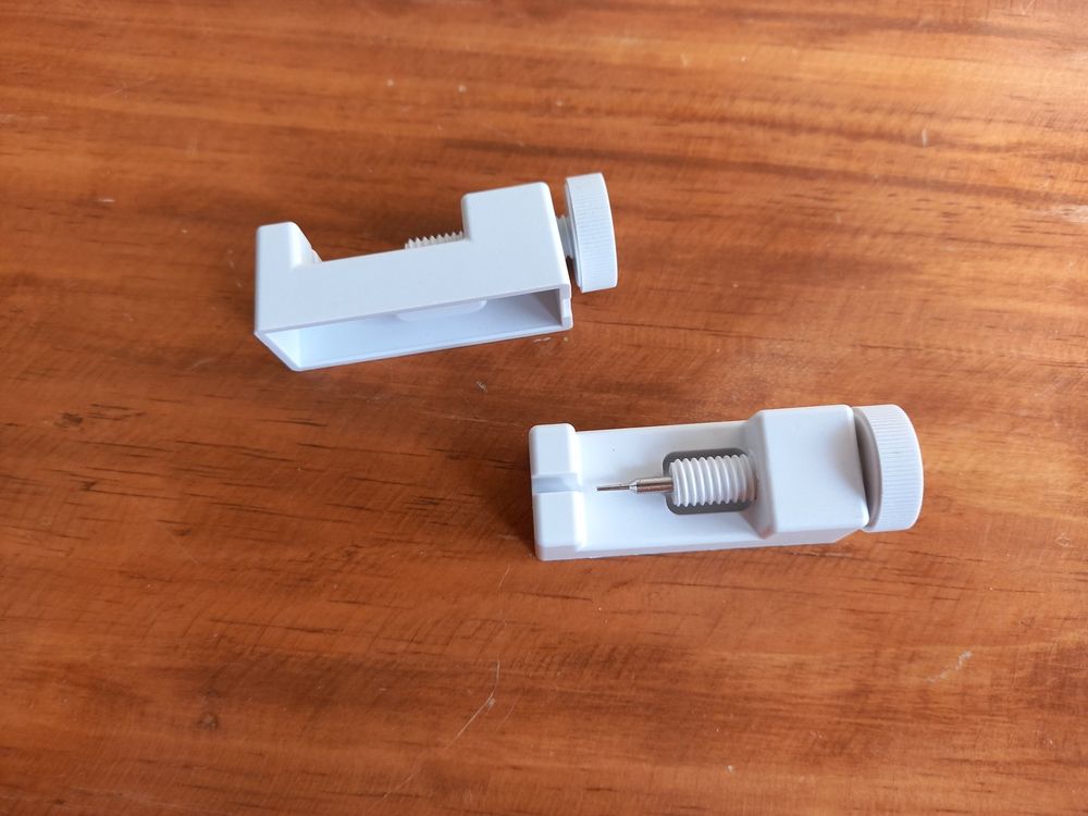20x Reparaturwerkzeug für Uhrenarmbänder (Neu und originalverpackt) in Lausanne für CHF 20 – mit ...