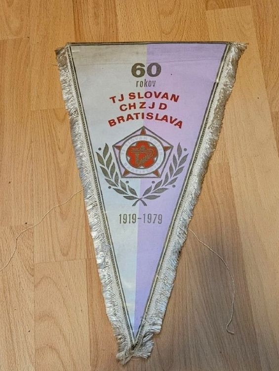 Wimpel Slovan CHZJD Bratislava 60 Jahre (Gebraucht) in Bern für CHF 10 – mit Lieferung auf ...