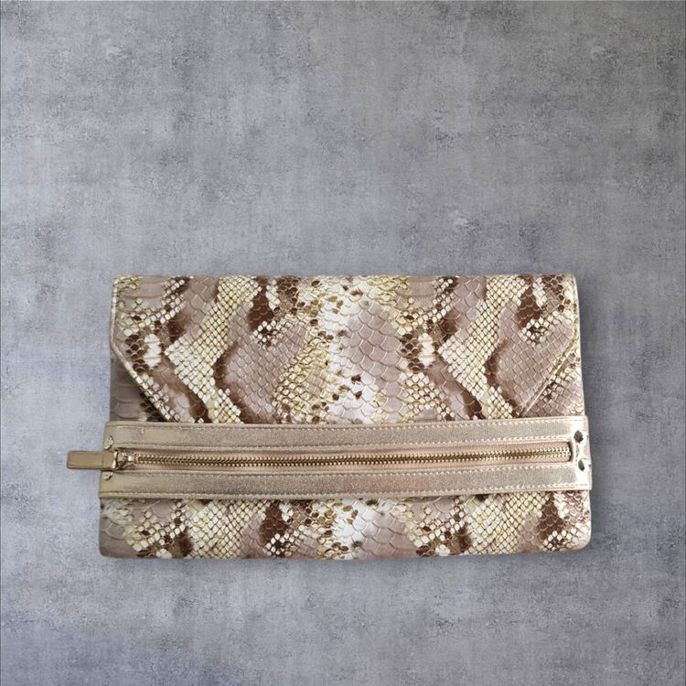 Pochette python beige dorée (anse amovible) (Neu (gemäss Beschreibung)) in Renens VD für CHF 8 ...