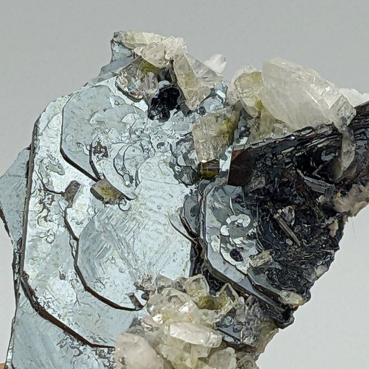 Selten! Große BLÜTE aus HÄMATIT, ADULARIA und CLINOCHLOR (Neu (gemäss Beschreibung)) in Balerna ...