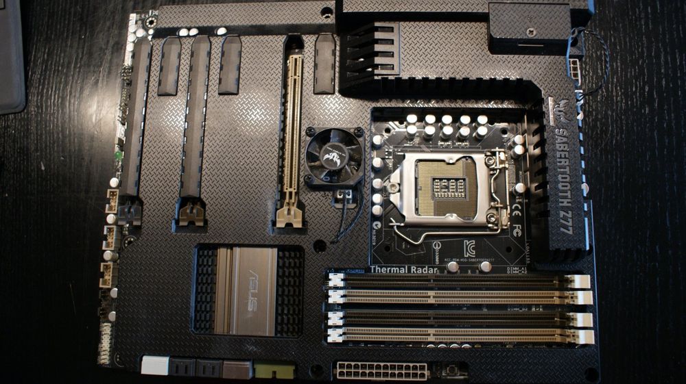 ASUS TUF Sabertooth Z77 Intel Z77 ATX Motherboard | Kaufen auf Ricardo