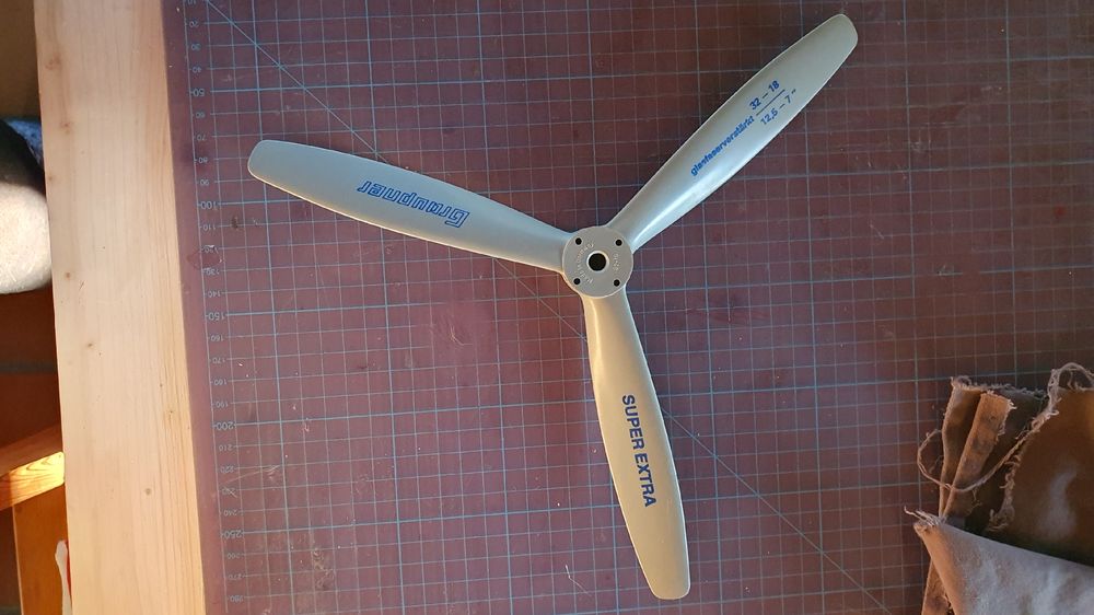 graupner 3Blatt Propeller 12.5" x 7" super extra | Kaufen auf Ricardo