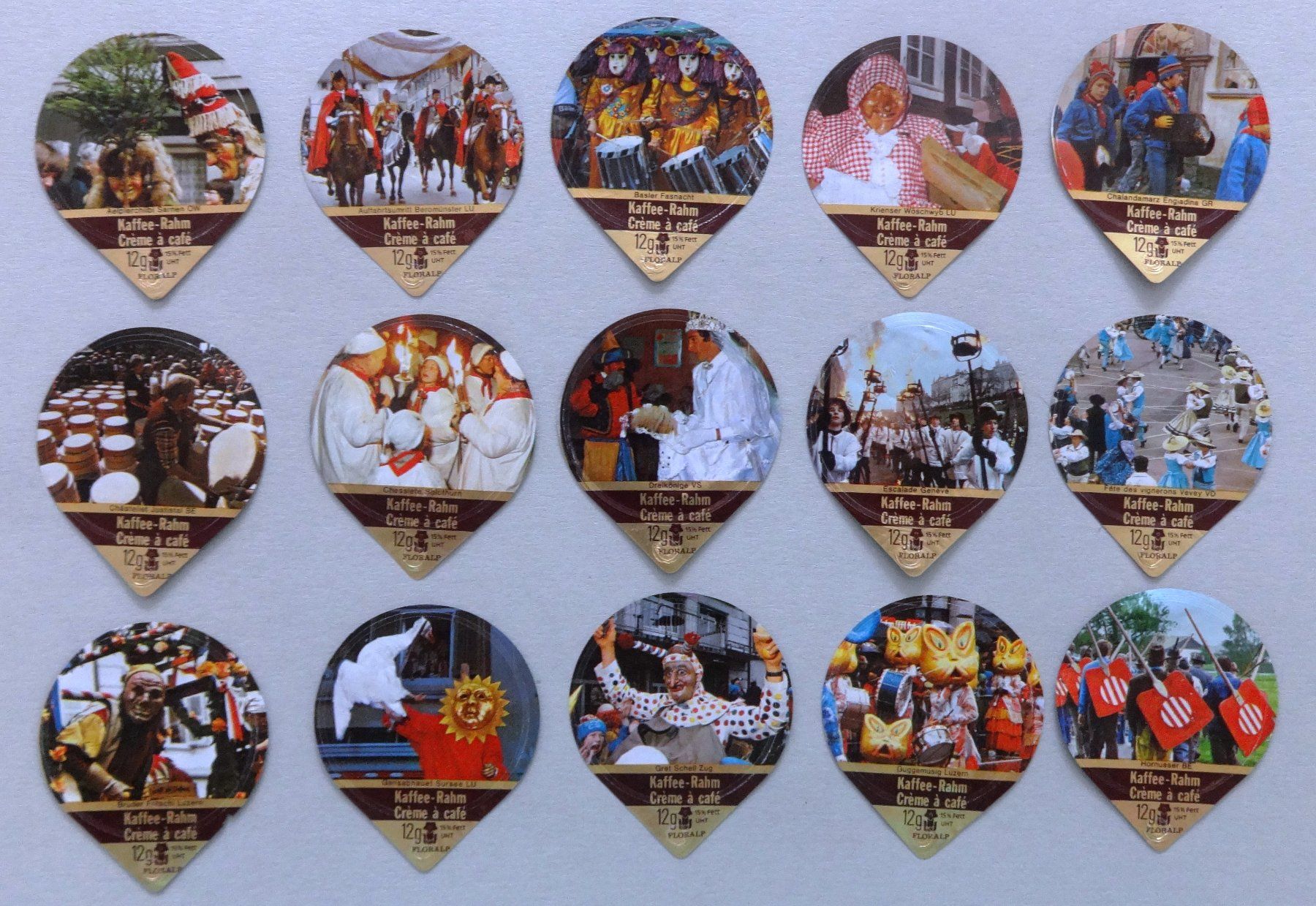 Série 25 A - Coutumes suisses (30) (D'occasion) à Fétigny pour CHF 3 ...