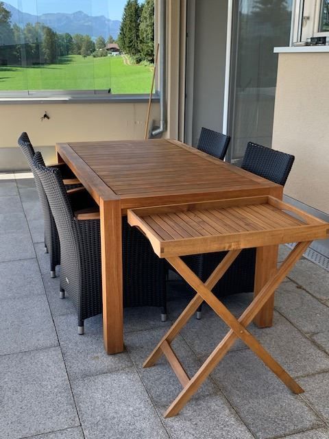 Teaktisch, Rattanstühle u. Beistelltisch (Gebraucht) in Buchrain für CHF 285 – mit Lieferung auf ...