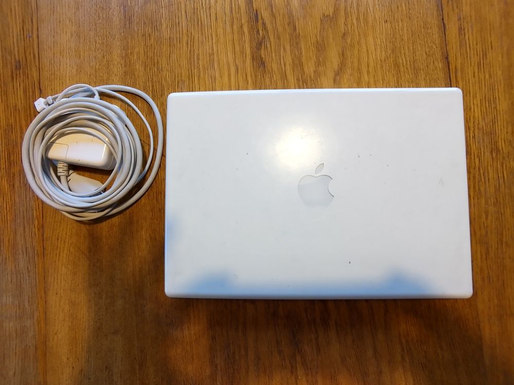 MacBook5.2, A1181, 13 inch, early 2009 weiss für Bastler I (Gebraucht) in Zürich für CHF 5 – mit ...
