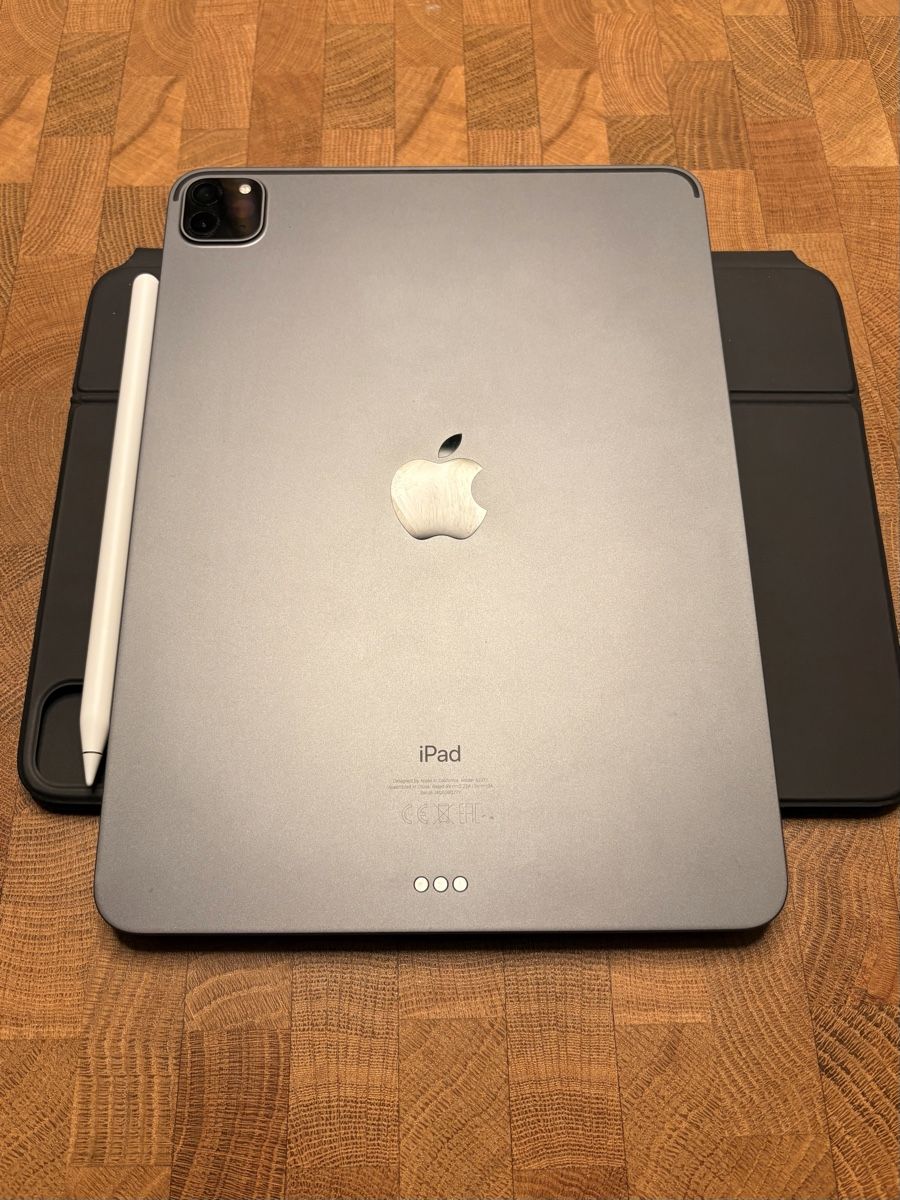 Apple iPad Pro 11" 3rd Gen - 512GB Magic Keyboard & Pencil (Gebraucht ...