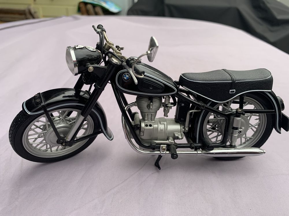 Schuco Modellmotorrad BMW R25/3 (Gebraucht) in Zürich für CHF 10 – mit Lieferung auf Ricardo kaufen