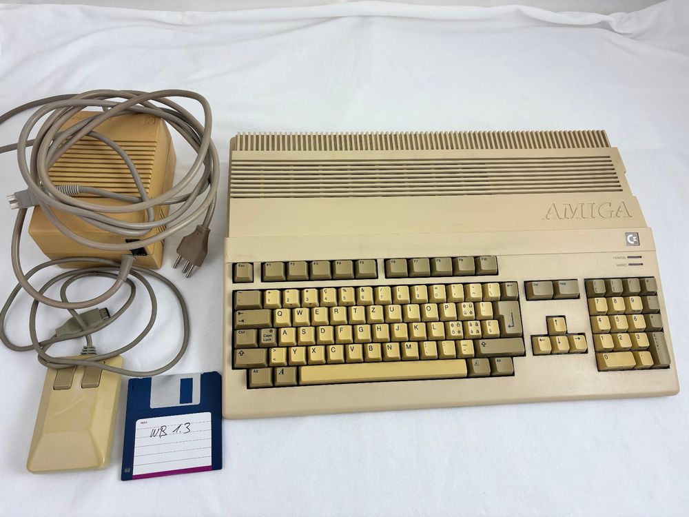 Commodore Amiga 500 mit A501 512 KB Speichererw., läuft! (Gebraucht) in ...