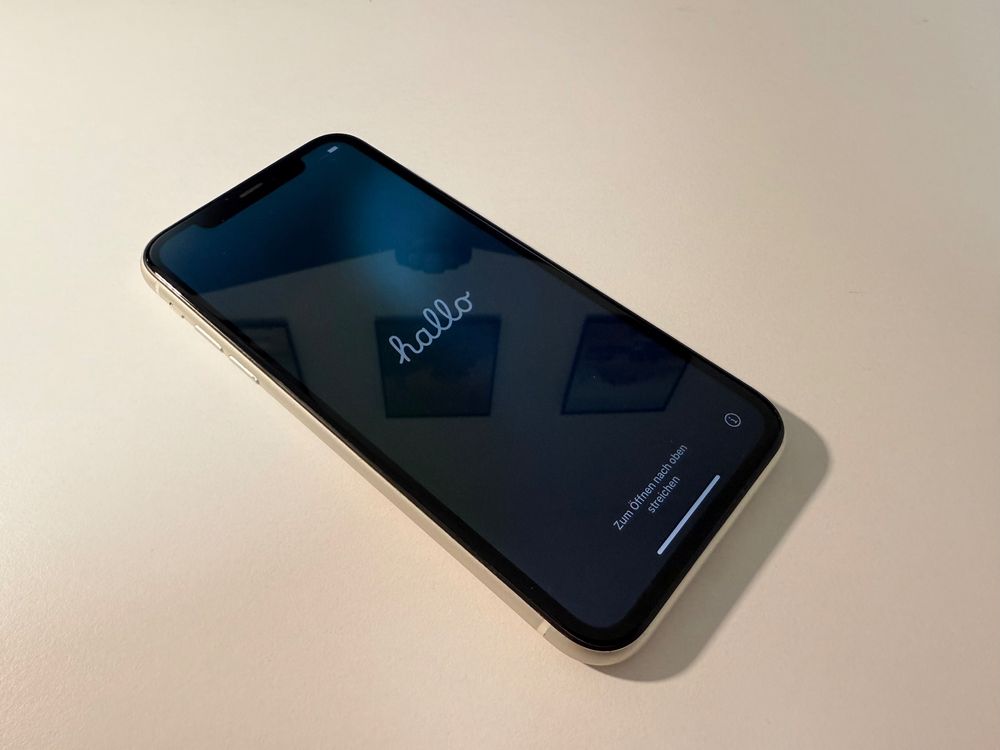 Apple iPhone 11 - weiss - 128 GB (Gebraucht) in Malans GR für CHF 126 ...