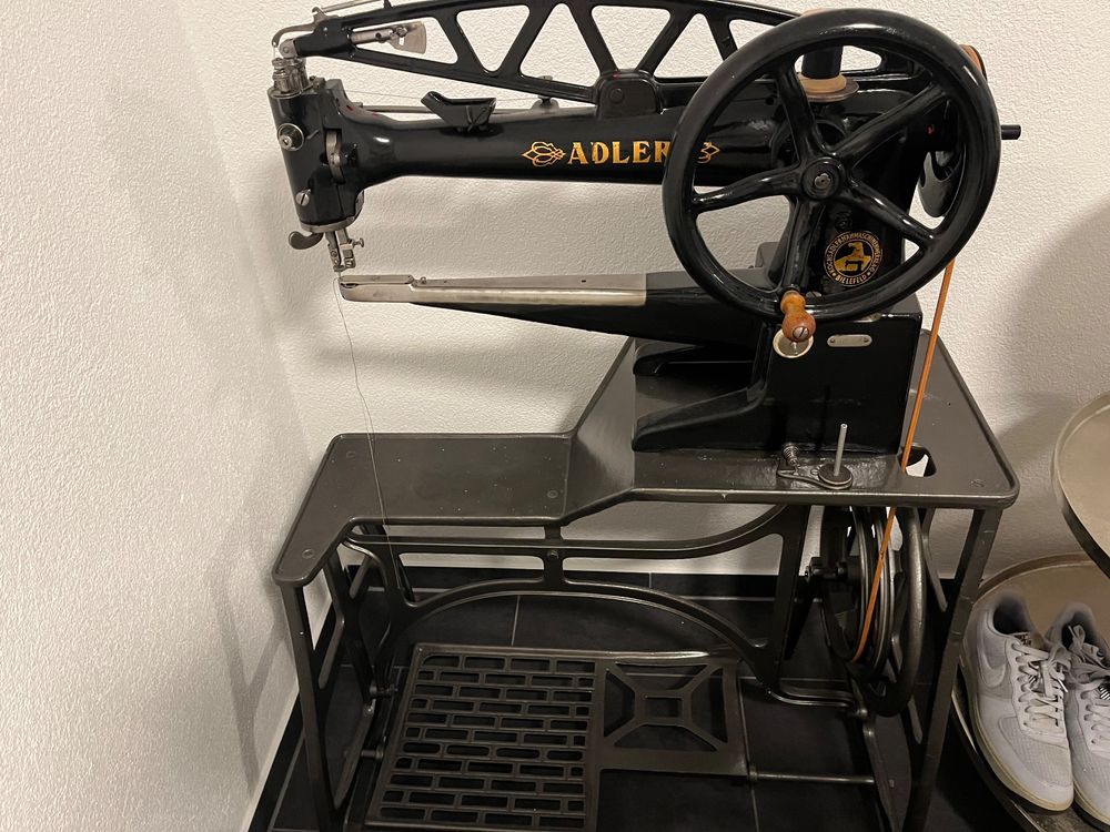 Nähmaschine Adler Klasse 30 (Gebraucht) in Schlieren für CHF 400 – nur Abholung auf Ricardo kaufen