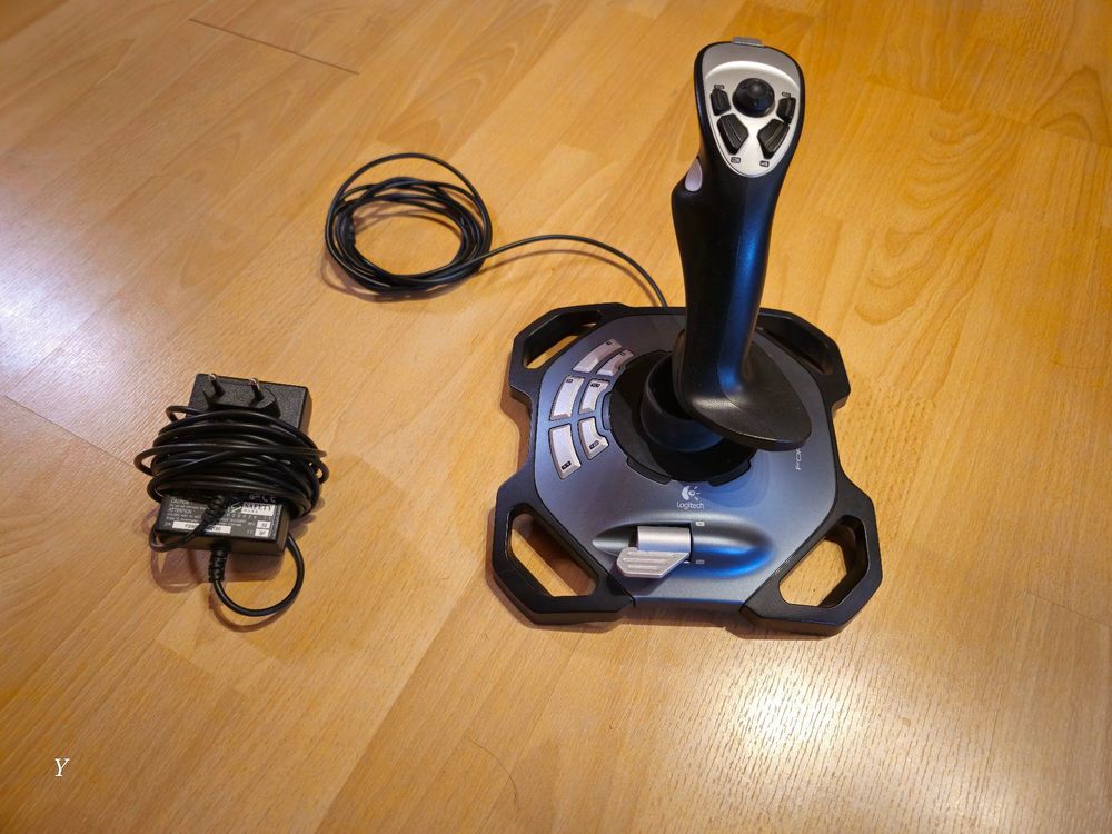 Logitech Extreme 3D Pro Joystick (Gebraucht) in Chapelle (Glâne) für ...
