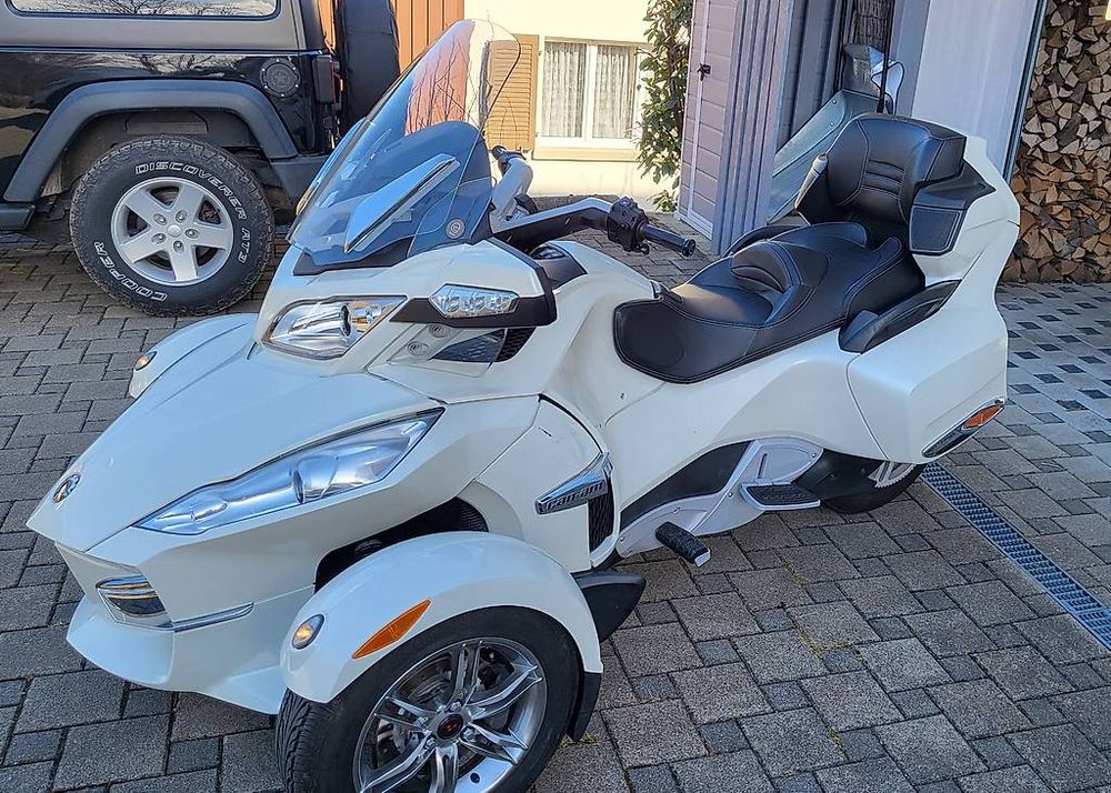 Elegantes Can Am Spyder Rt Gebraucht Bild