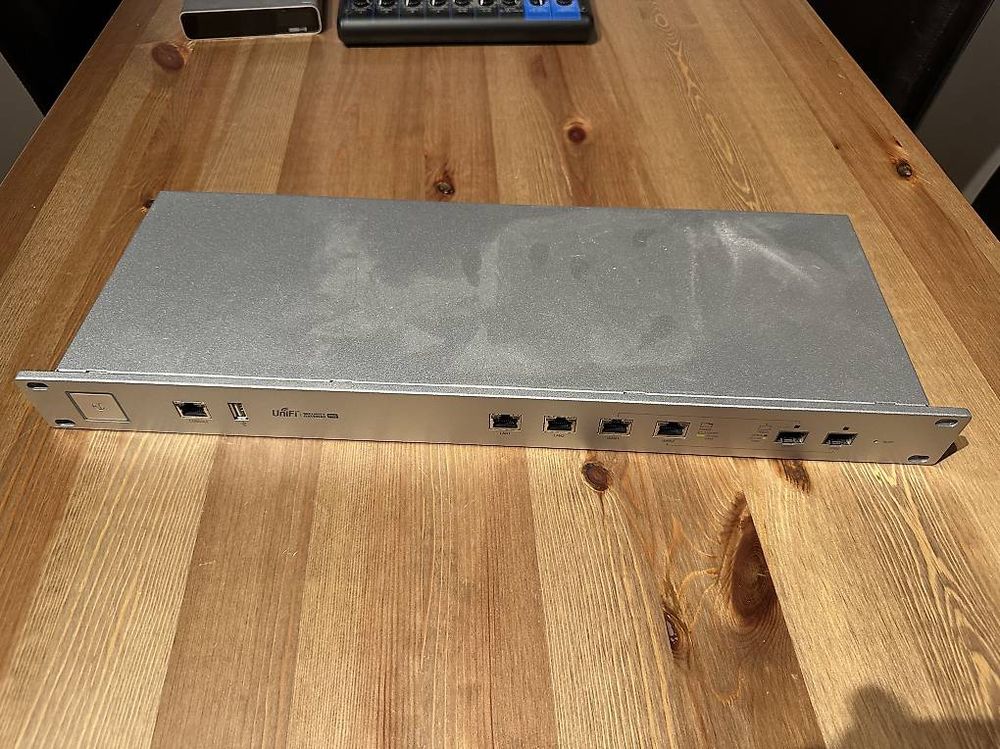 Unifi USG Pro | Kaufen auf Ricardo