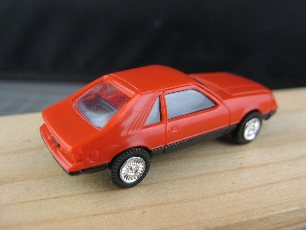 Ford Mustang rot (Gebraucht) in Malters für CHF 9 – mit Lieferung auf ...