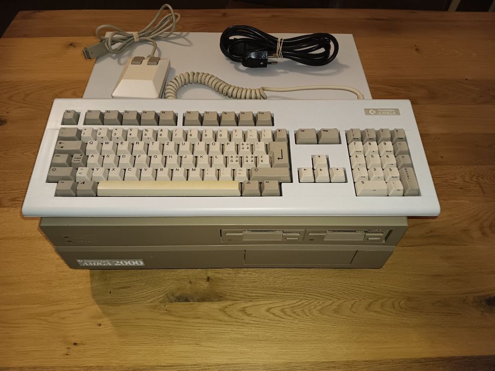 Amiga 2000 (Gebraucht) in Beringen für CHF 469 – mit Lieferung auf ...