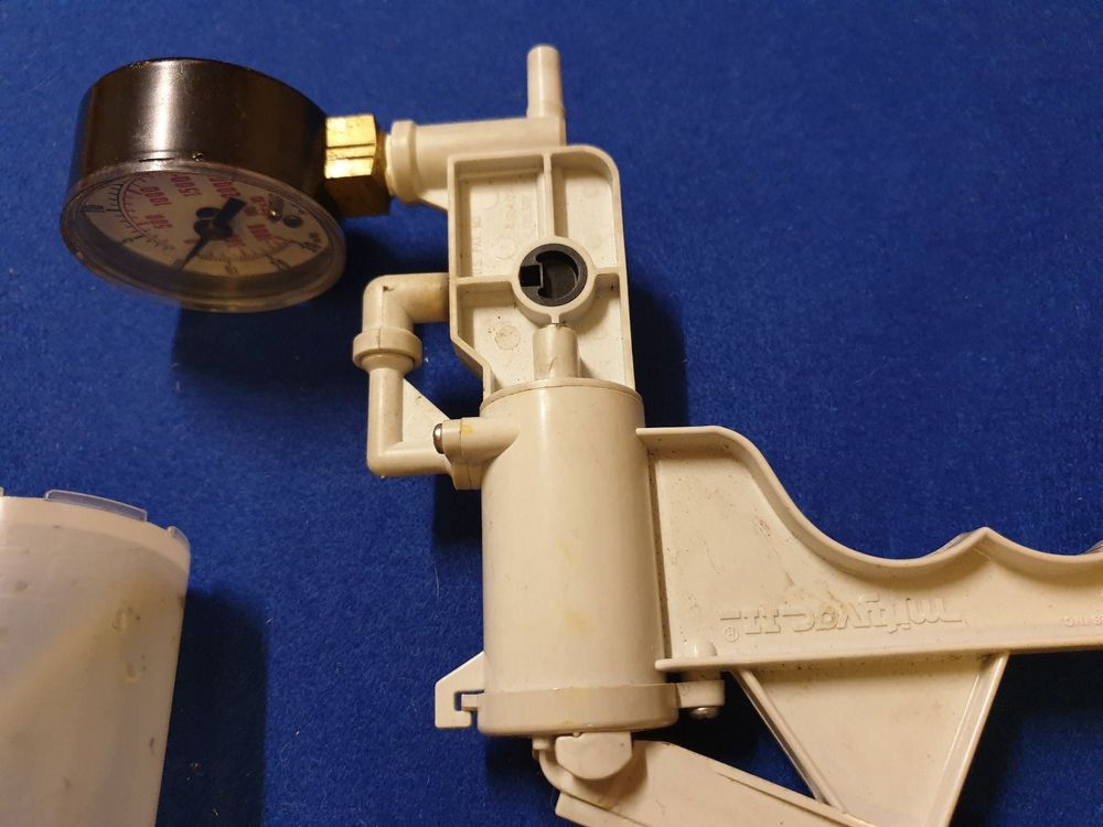 Mityvac II Vacuum Pump (Gebraucht) in Corjolens für CHF 22 – mit ...