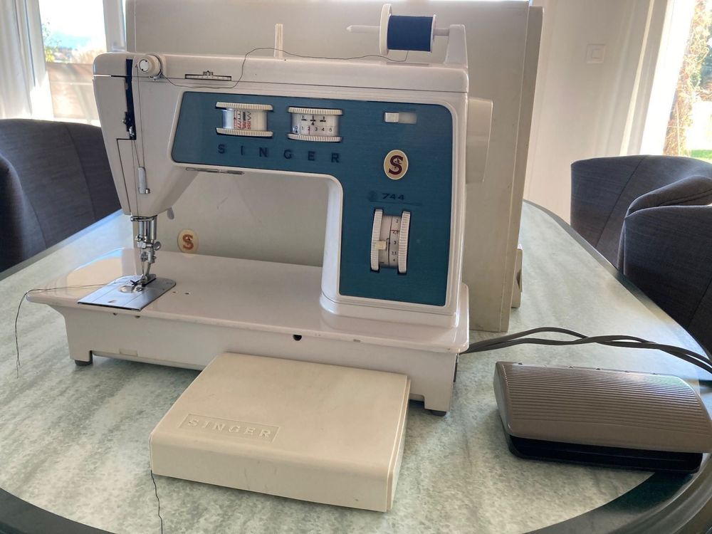 Nähmaschine Singer 744 (Gebraucht) in Rothenburg für CHF 50 – nur ...