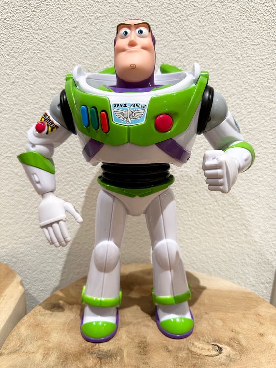 Große Disney Pixar Buzz Lightyear Karate toy story (Gebraucht) in Baar ...