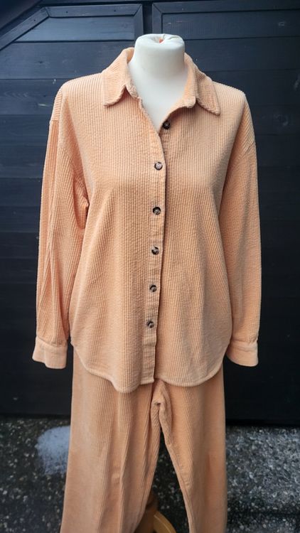 Chemise + pantalon (Neuf (Voir description)) à Fribourg pour CHF 75 ...