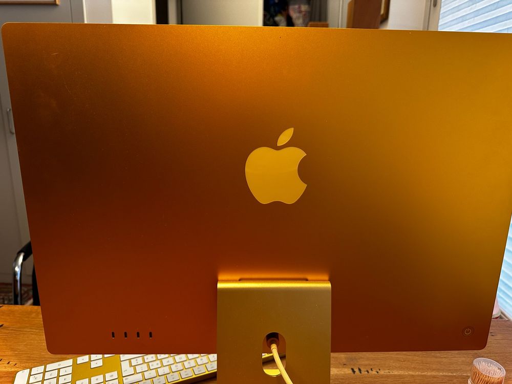iMac M1 8GB RAM, 256 GB SPEICHER, GELB (GOLD) (Gebraucht) in Stäfa für ...