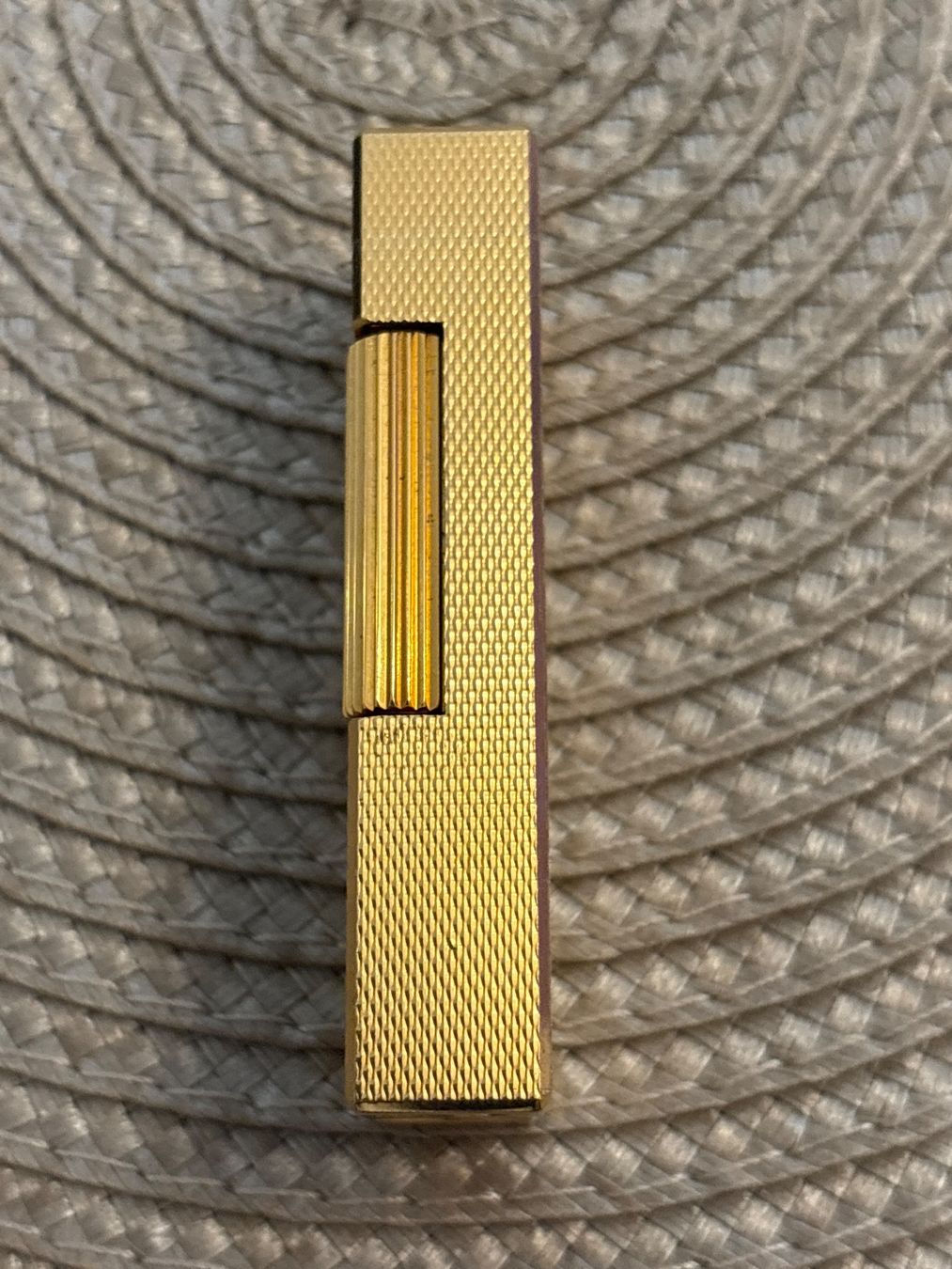 Briquet Dunhill plaqué or, édition limitée, parfait état! (D'occasion ...