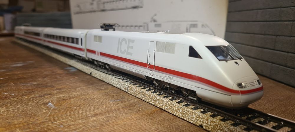 NEUWERTIG Märklin 3370 "ICE" (Neu (gemäss Beschreibung)) in Golaten für ...
