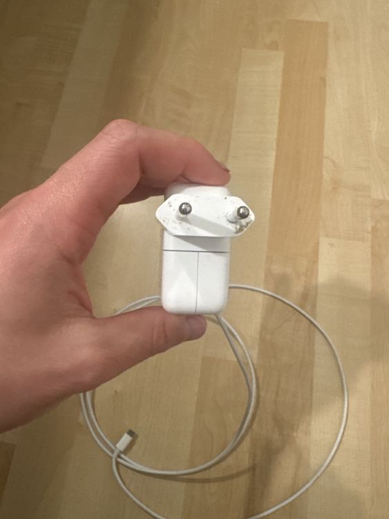 Apple USB-C Ladekabel Laptop (Gebraucht) in Bern für CHF 15 – mit ...