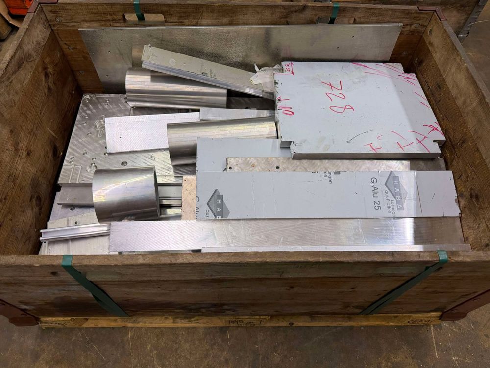 Aluminium Rohmaterial Reststücke + div. ca. 170 kg (Gebraucht) in ...