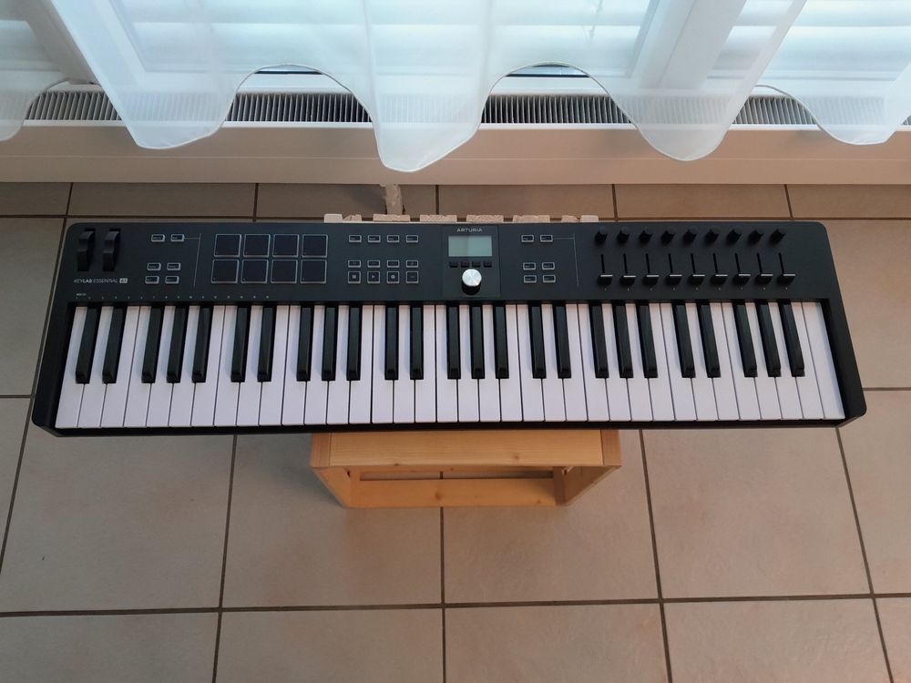 Arturia Keyboard Controller KeyLab Essential 61 MK3 | Kaufen auf Ricardo