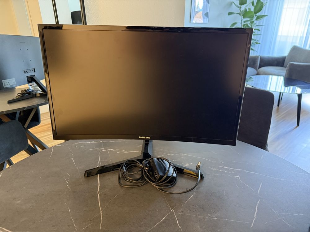 Samsung C24F396FHU (1920 x 1080 Pixel, 24") (Gebraucht) in Luzern für ...