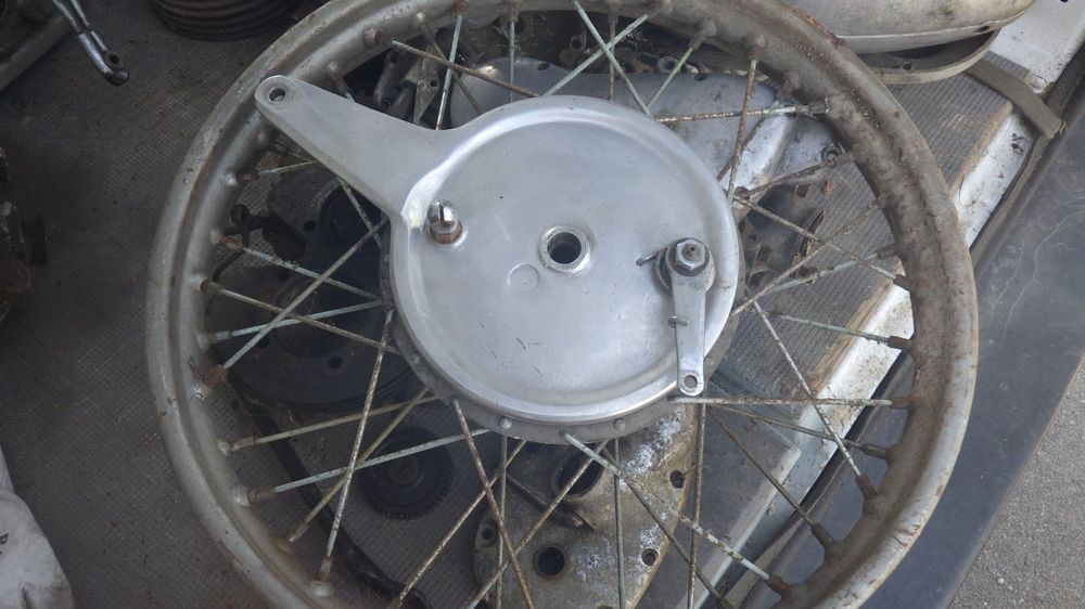 TRIUMPH PRE UNIT TIGER T100 T11O 500 650 VORDERRAD 1952 (Defekt) in ...