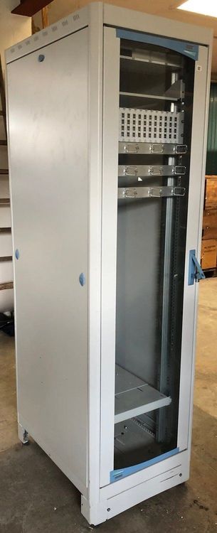 Server-Rack 19", 42 HE | Kaufen auf Ricardo