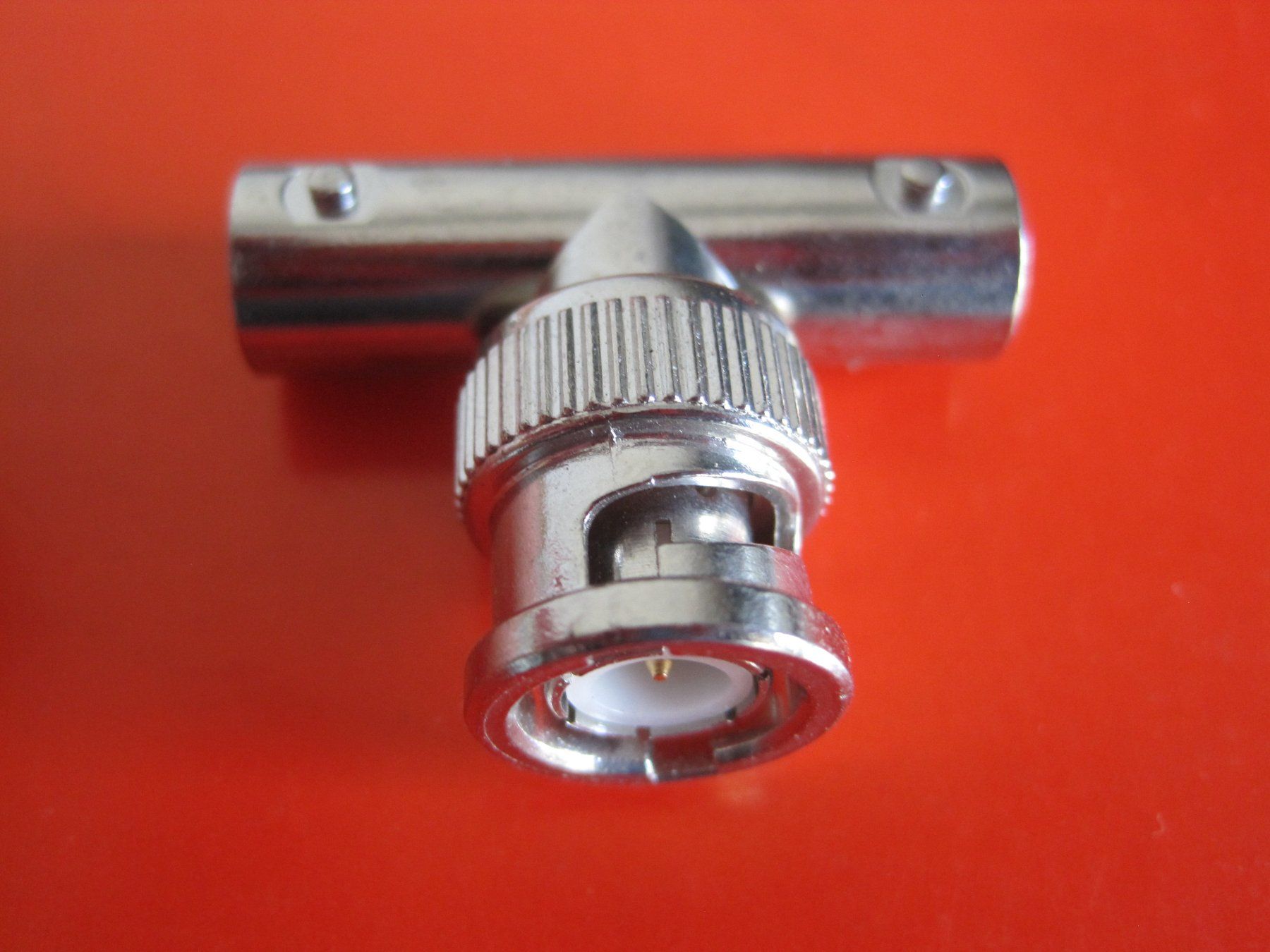 BNC-T Adapter (Neu (gemäss Beschreibung)) in Dietwil für CHF 1 – mit ...