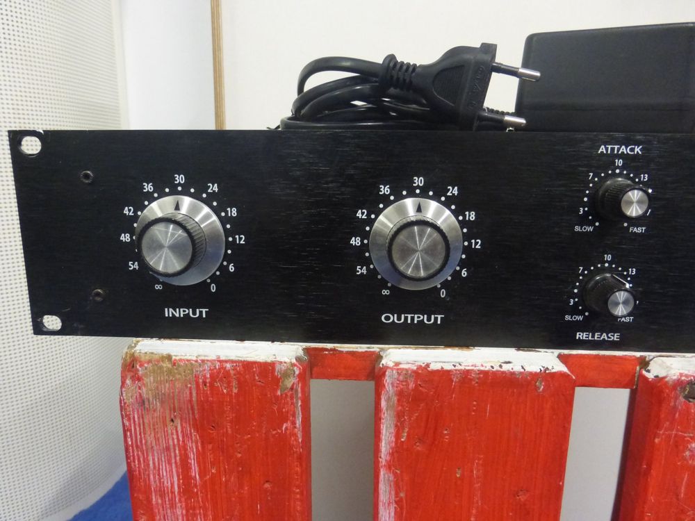 Warm Audio WA 76 Compressor Kompressor Limiter | Kaufen auf Ricardo