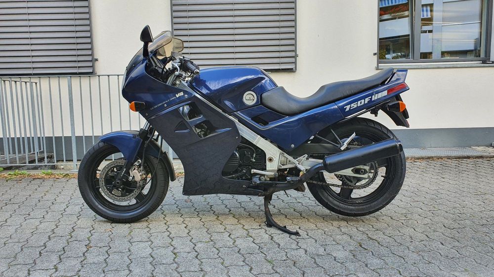 Honda VFR 750 F (RC24) | Kaufen auf Ricardo
