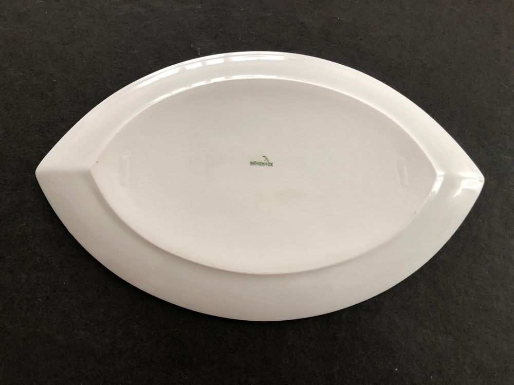 4 weisse Teller, spezielle Form/ Mövenpick, Schweiz, Kult (Gebraucht ...