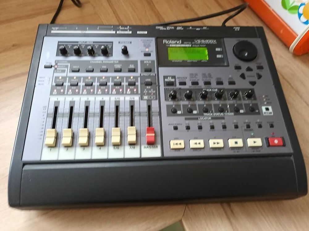 Enregistreur 8 pistes Roland VS-840GX (Gebraucht) in Villargiroud für ...