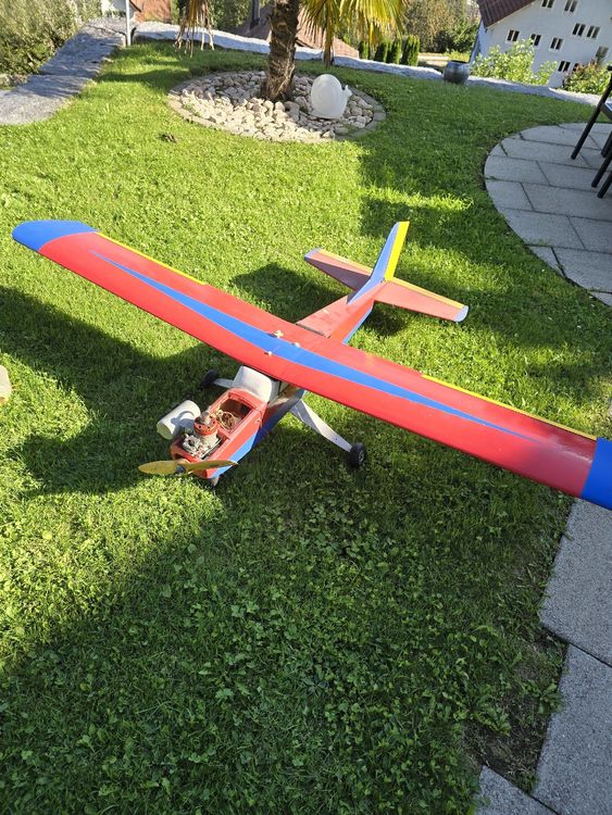 Modellflugzeug mit Verbrennungsmotor, Occasion (Defekt) in Wald ZH für ...