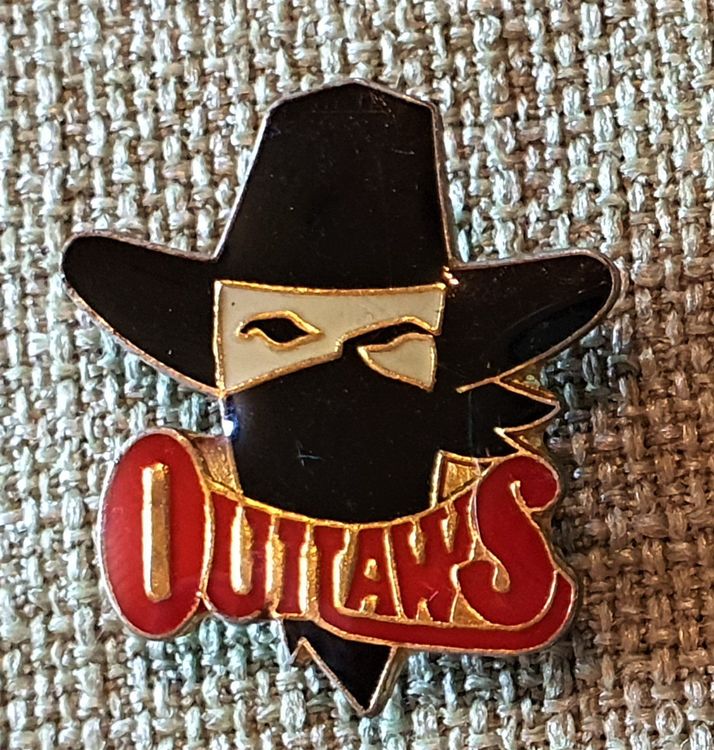 M103 - Pin Musik Outlaws (Gebraucht) in Reinach BL für CHF 1.5 – mit ...