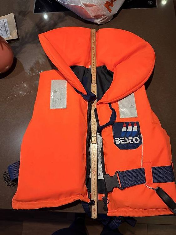 Kinder Schwimmweste (Gebraucht) in Guntmadingen für CHF 50 – nur ...