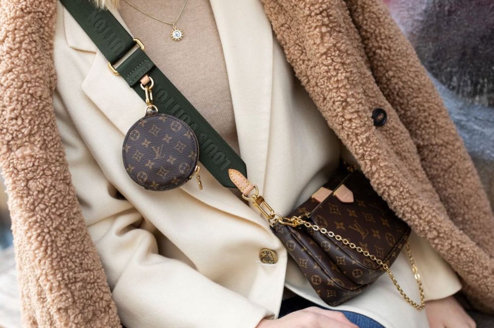 ️ LOUIS VUITTON Multi Pochette MNG Canvas (Neu (gemäss Beschreibung)) in Steinhausen für CHF ...