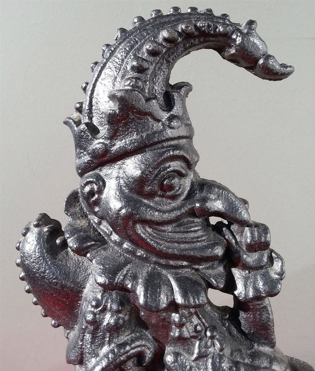 Narr mit Kappe und Hund, Eisenskulptur, Türstopper, H=31 cm | Kaufen ...